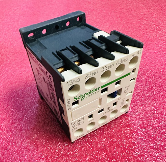 Реле 24VDC 4NO CA3KN40BD3 Schneider Electric купить в ЛЗПРО в Москве